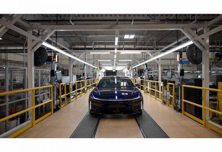 Tesla Model S Plaid vs Lucid Air Sapphire - Battle of the High-Power ...