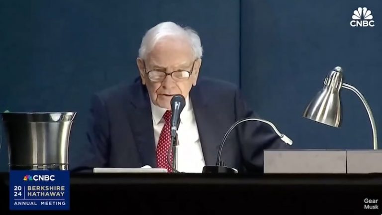 Warren Buffett on the Risk from Tesla's FSD to Berkshire's Insurance ...